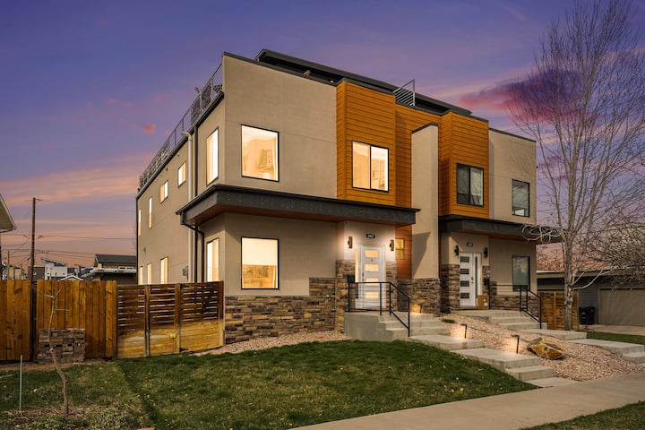 Walk To Broncos Stadium | Hot Tub & Rooftop - Denver, CO