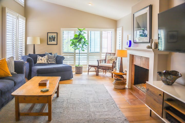 High Tides & Good Vibes-heart Of Solana Beach- Great For Families-a/c-pool - Del Mar, CA