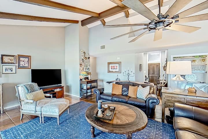 Spacious 4br Riverfront | Private Pool | Balcony - Spicewood, TX