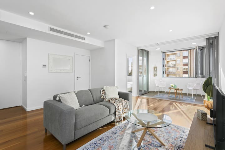 Mosman Moments | Contemporary Laidback Living - North Sydney