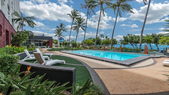 Studio 211-seaside Serenity: Your Perfect Retreat - Townsville
