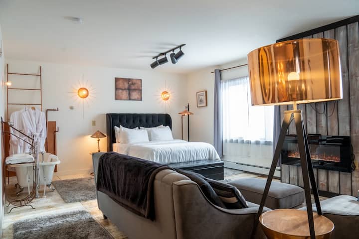 Orchard Apartment @ The Copper Crown, Bayfield - Bayfield, WI