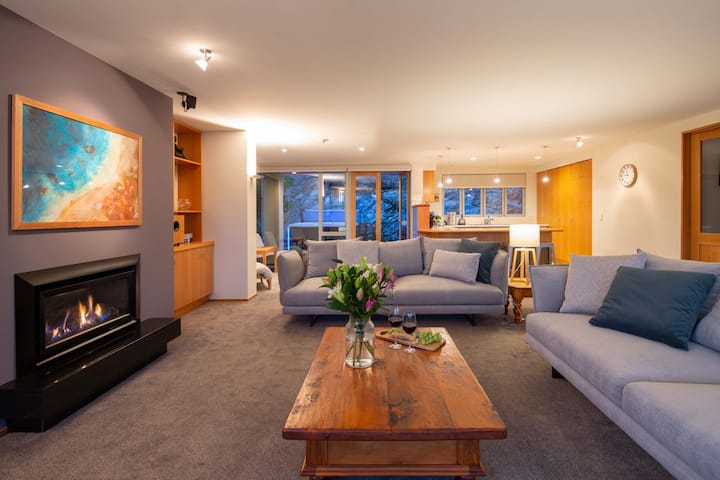 New! Baraka Lake Views| Mountains| Hot Tub - Queenstown