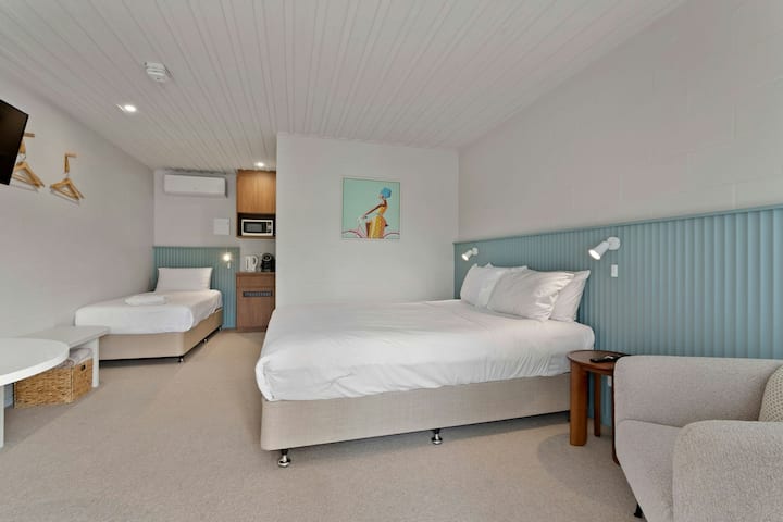 Shaen St Motel - New Twin Room - Boston, Australia