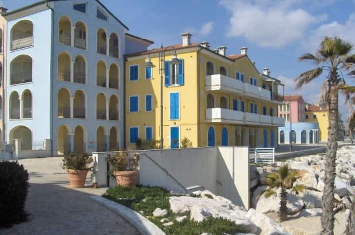 32 - Trilocale Piazza Vele - Loreto