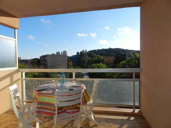 Studio Piscine, Tennis, Plage, Parking - 3 Pers - Bormes-les-Mimosas