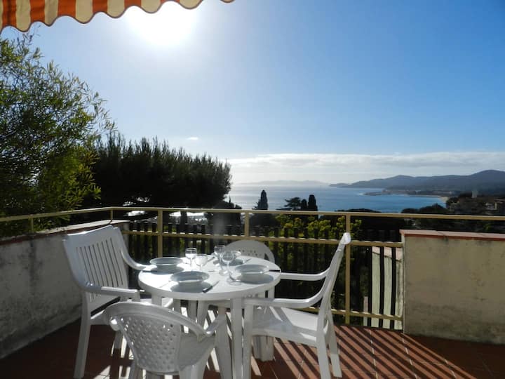 Terrasse Vue Mer, Parking, Animaux Admis - Le Lavandou