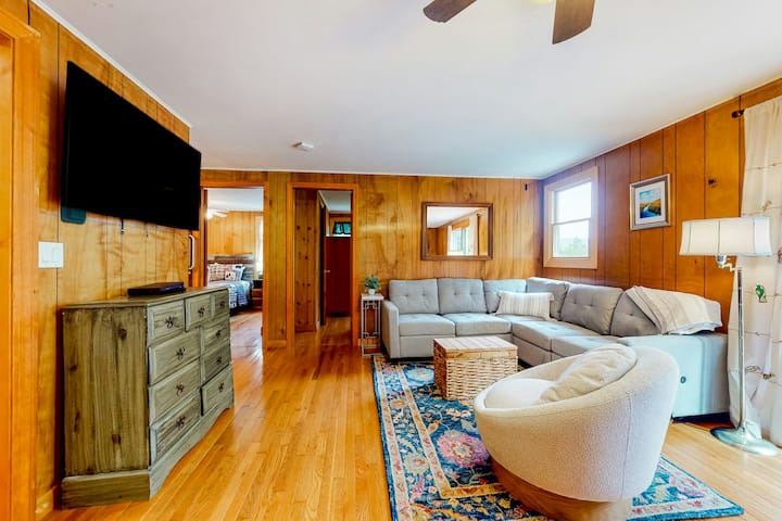 2br Private Home W/mountain Views - Dog-friendly - Townshend State Park, Townshend
