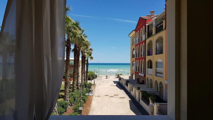P024 - Porto Recanati, Apartment Facing The Sea - Porto Recanati