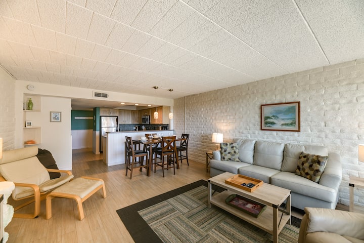 Beachfront Condo W/ Pool Access In Port Aransas - Port Aransas, TX