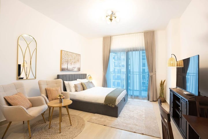 Romantic Studio In Yas | Canal View - Abu Dhabi Airport (AUH)