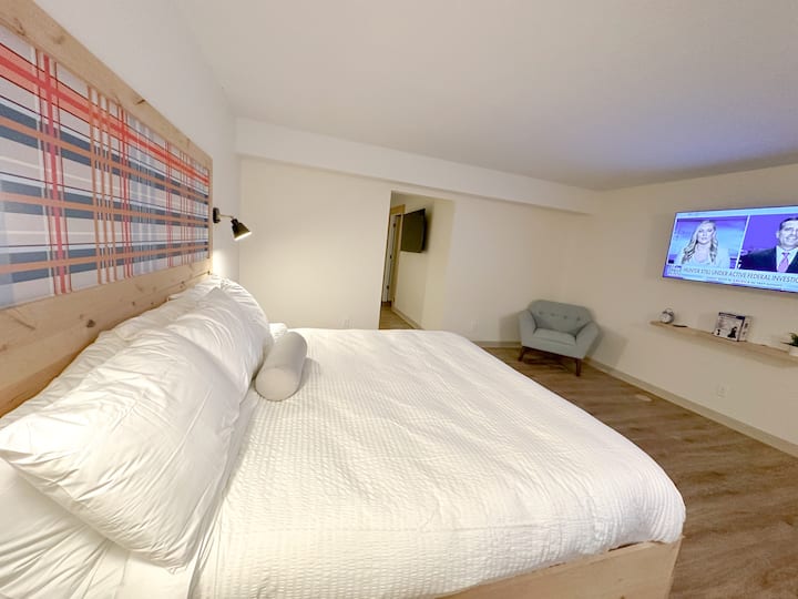 The Executive Suite At Explorer - Sandusky, OH