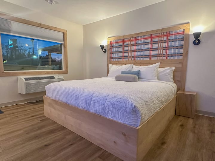 The Executive Suite At Explorer - Sandusky, OH