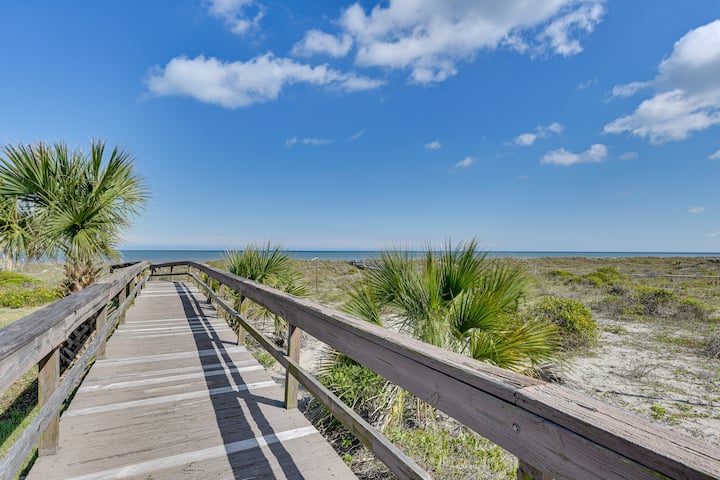Fernandina Beach Townhome, Steps To Public Beach - Fernandina Beach, FL