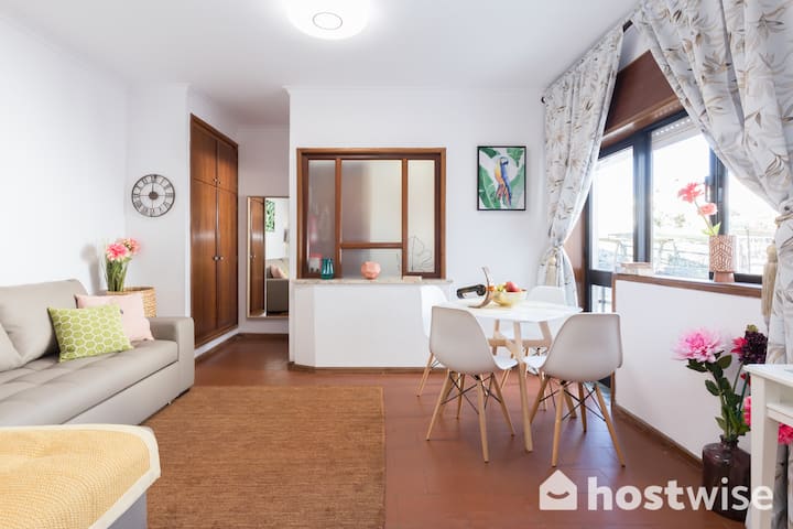 Host Wise - Comfy Sunny Flat W/ Netflix - Matosinhos
