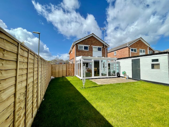 2 Bedroom House, Dibden Southampton - Beaulieu