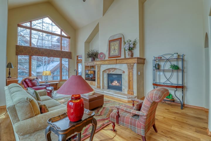Walk To Lifts 3br Ski In/out Mountainview | Deck - Edwards, CO