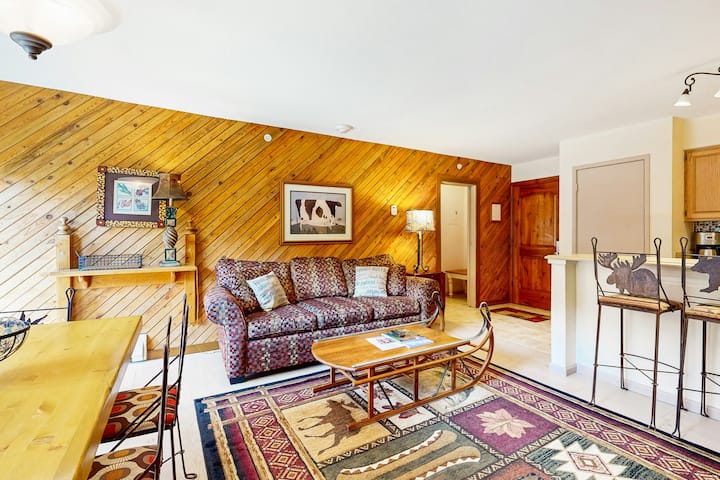 Lion Square Lodge South 262: 1br Ski In/out - Vail, CO
