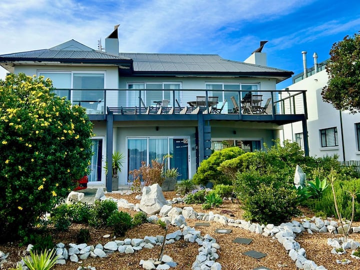Deluxe Self-catering Apartment - Pringle Bay