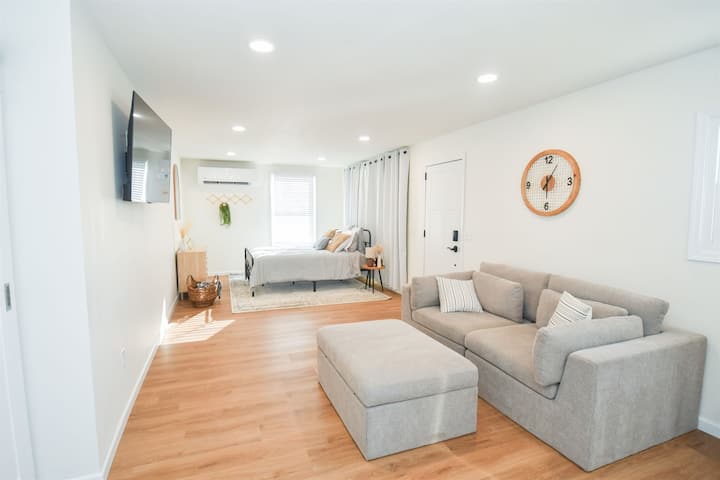 Boho Studio Downtown Amish Country + Scenic Views - 베를린