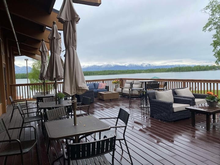 Lakefront Retreat, Pets Welcome + Free Parking - Wasilla, AK