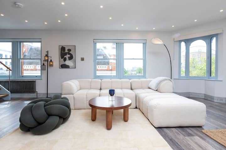 Ovitzia - Sunny Retreat, Views: Spacious + Terrace - Bethnal Green - London