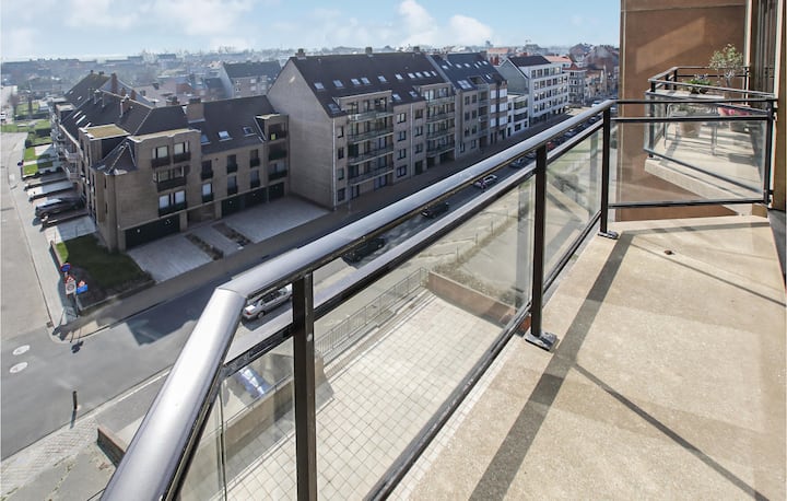 1 Bedroom Nice Apartment In Oostende - Ostend