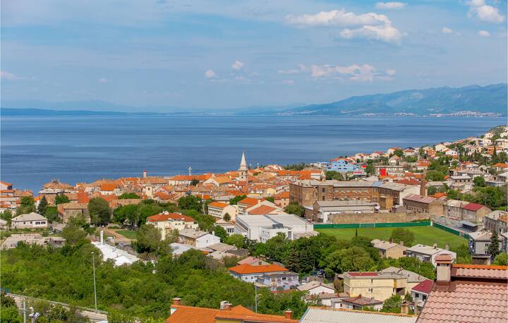 Awesome Apartment In Senj With Kitchen - Zengg