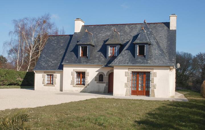 4 Bedroom Amazing Home In Pleubian - Plougrescant