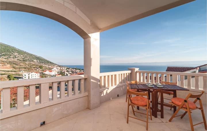 2 Bedroom Pet Friendly Apartment In Bol - Bol