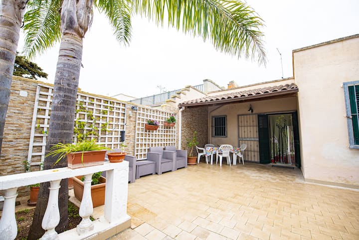 Casa Vacanze A 20 Metri Dal Mare - Torre Lapillo