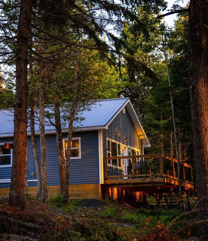 Blue Heron Cottage With Waterfront - New Brunswick