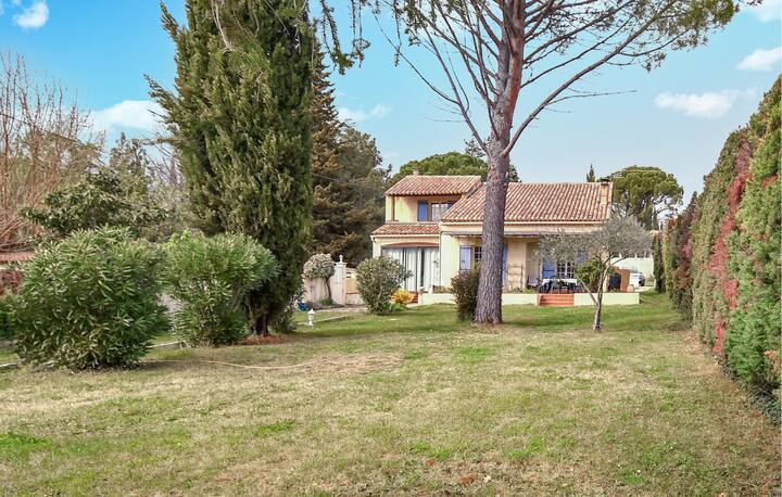 Stunning Home In Loriol-du-comtat - Beaumes-de-Venise