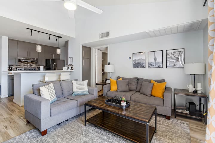 1b/1b Condo With Pool Scottsdale - Scottsdale, AZ