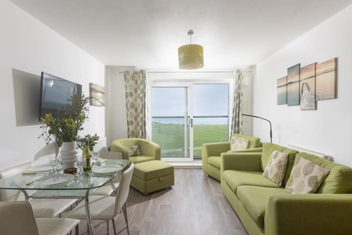 17 Astor Court, Newquay - Mawgan Porth