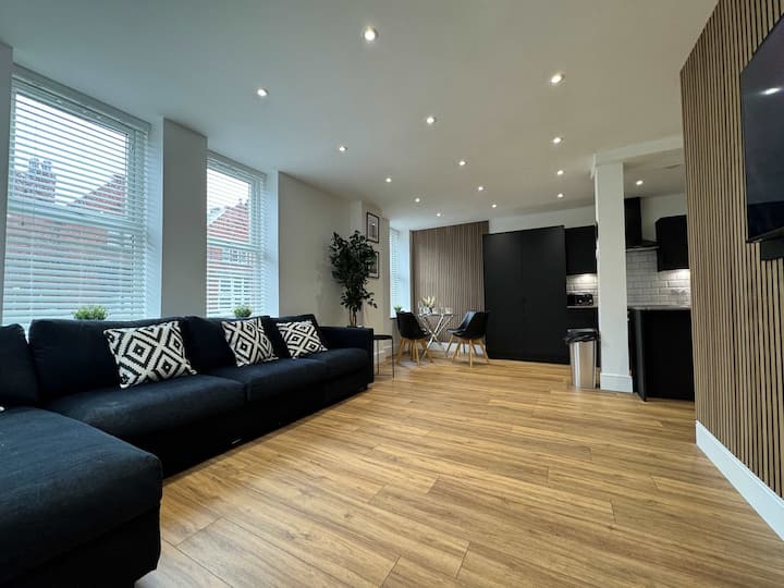 Entire Apartment In Waterloo, Crosby, Liverpool - Guernsey