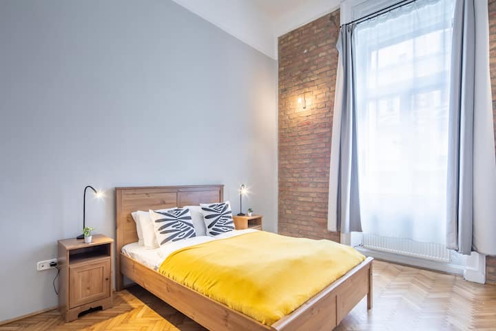 Central - Balcony - Large Home - Budapeszt