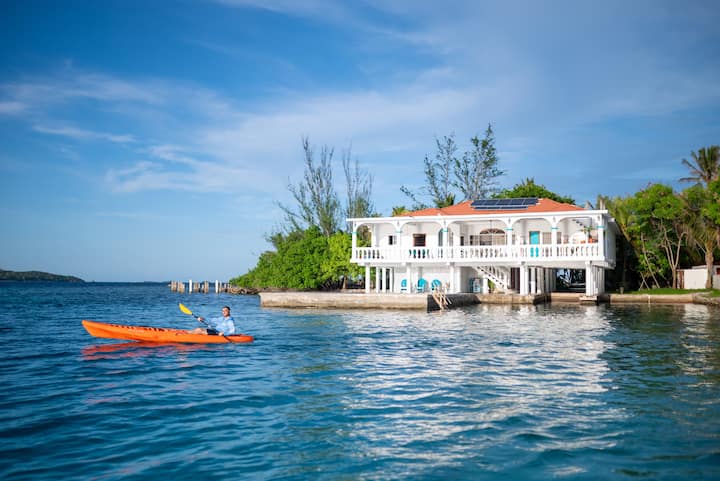 Pond Cay - Family Vacation Rental - Guanaja