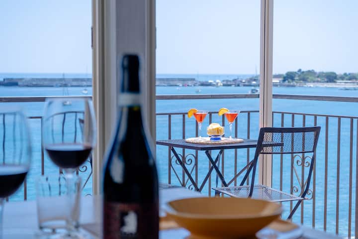 Inblue Suite - Sea Front - Naxos
