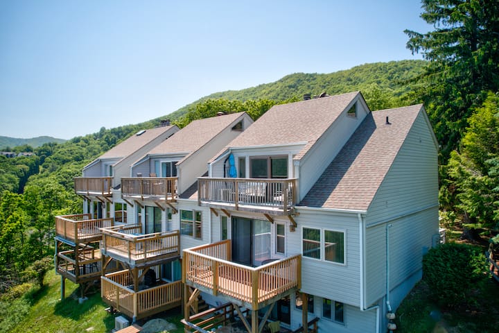 Top Of Seven- Updated Condo W/ Amazing Mtn Views! - Banner Elk, NC