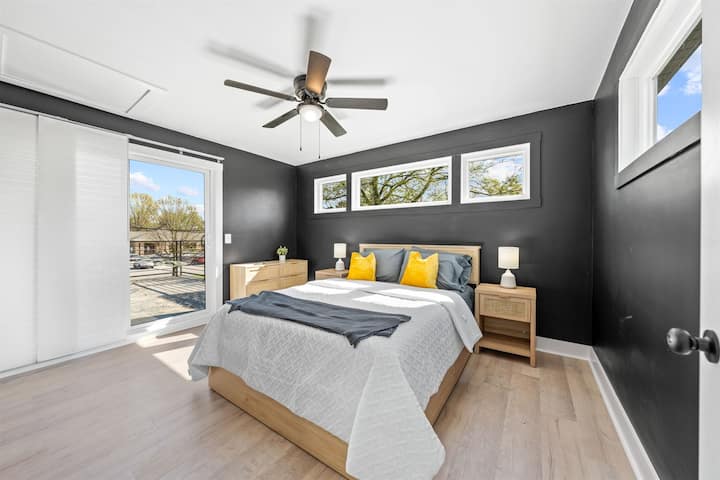 Modern Getaway Walkable To Downtown Clarksville! - Clarksville, TN