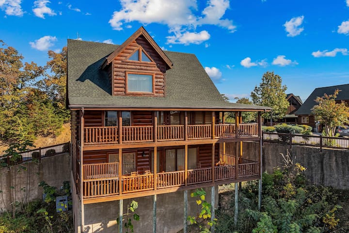 Better View*game Area*mountain View*resort Setting - Pigeon Forge, TN