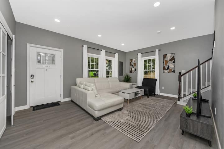 332 Judysplaces In Lansdowne, 5br, 3ba, Brand New - Baltimore, MD