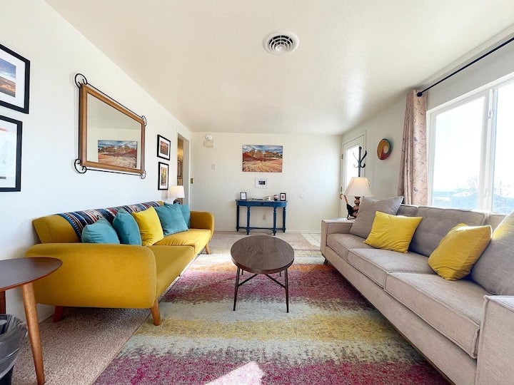 Large Family Home With Big Backyard! Near Zion Nat - Kanab, UT