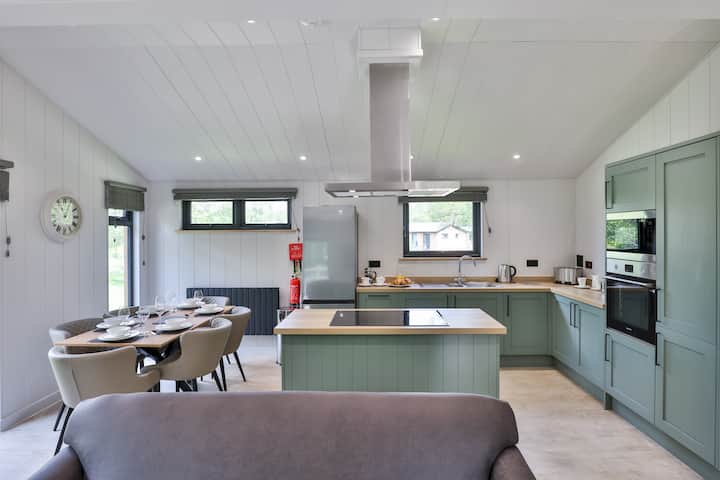 Blenheim Palace Lodge Retreat 3 Bed (No6) - Chipping Norton