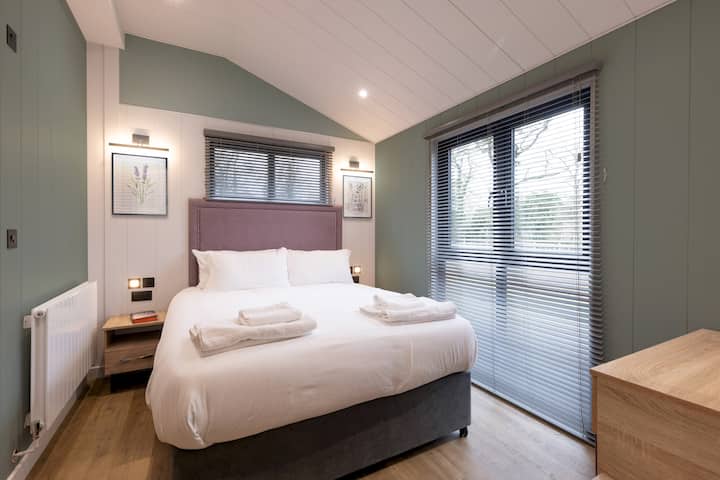 Blenheim Palace Lodge Retreat 1 Bed (No23) - Cotswolds