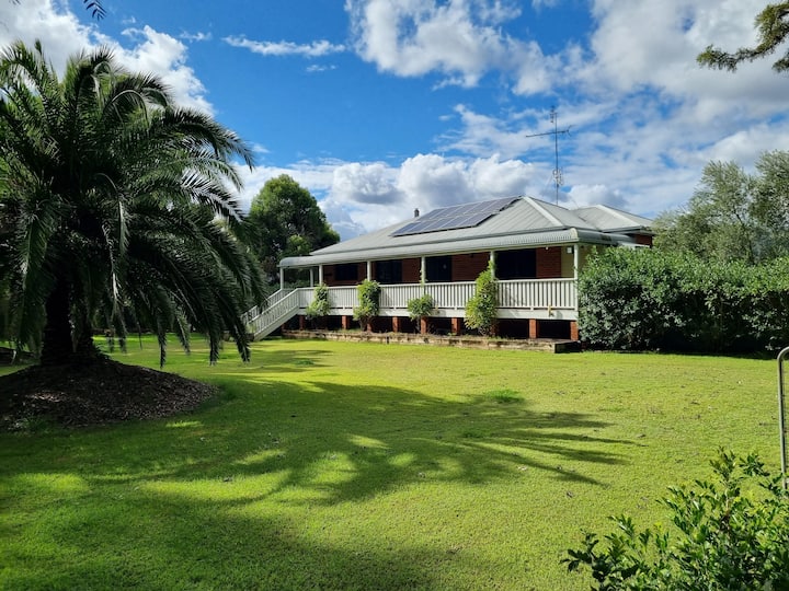 Maranda Country Estate - Broke