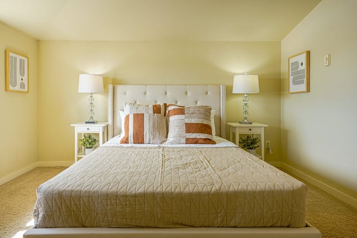 Stylist Home With Dual Suites Near Green Lake - Seattle