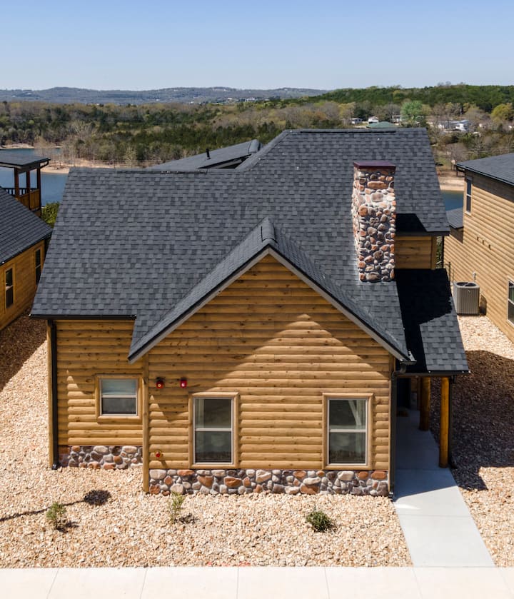 Lakefront Haven W Hottub And Gym - Branson, MO