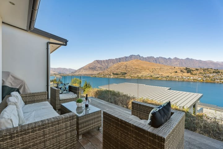 Epic Views, Huge Deck, Sleeps 8 - 皇后鎮